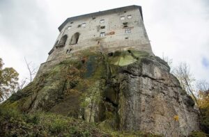 Hrad Houska – brána do pekel, legenda, pověst - iCesty.cz